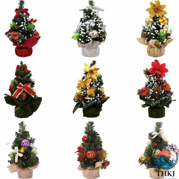 絶妙なクリスマスデコレーション：美しくデザインされたミニクリスマスツリーは、赤、金、銀の配色で、クリスマスの雰囲気を完璧に演出します。カラフルなボール、リボン、造花など、様々なオーナメントで飾れば、さらに魅力が増します。もちろん、ご自身でオ...