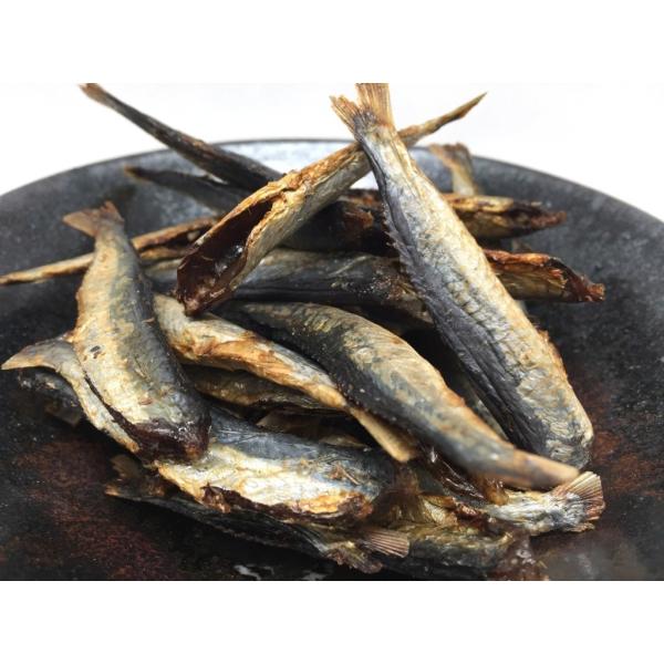 あご（飛び魚）をこんがりと香ばしく焼上げた珍味です。