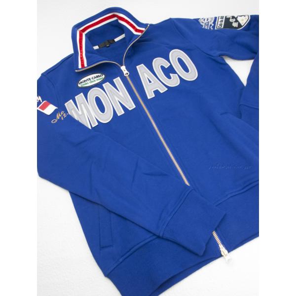 ゴージャスなリゾート地　MONACO　をイメージして製作したトラックジャケット。　ブルネロならではの凝ったワッペンや刺繍が随所に取り入れられ、スポーティで楽しい雰囲気を演出します。  　衿の内側にはモナコ国旗カラーのベルベットテープを装着し...