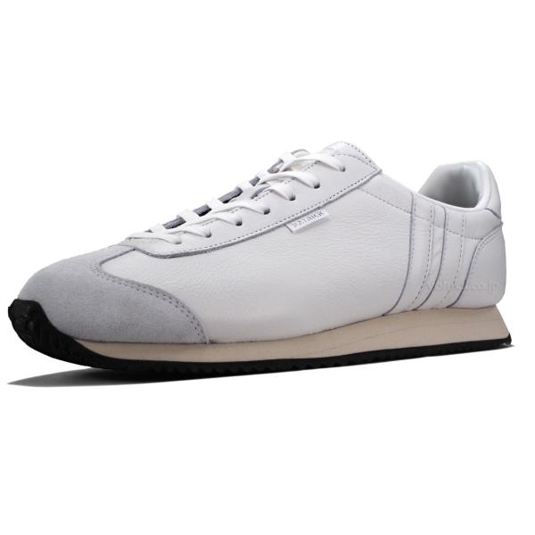 スニーカーらしいシンプル＆クリーンなデザイン。永年の人気モデルネバダ。はっ水加工を施したステアレザーとベロアレザーを用い、ステッチにもはっ水糸を使用した限定生産モデル。アッパーは程よいツヤ感とシボがあり、ろう引きのシューレースを含めワントー...