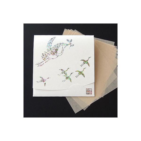 上質な白銀のケースに虹色に輝くツルの大変おめでたい絵柄です。【紙質】　生成り　100パーセント天然素材（麻繊維）【枚数】　方形サイズ　90×90ｍｍ 20枚入り