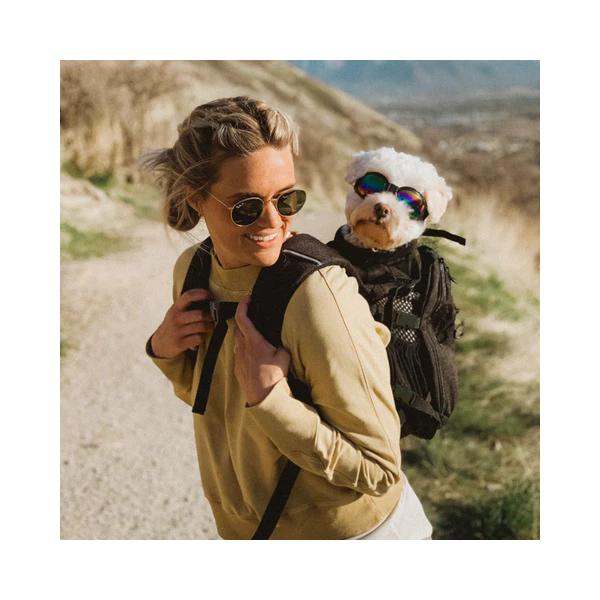 K9スポーツサックは、アウトドア活動や公共交通機関での移動で使える犬用バッグとして開発され、世界数カ国での特許が認められている商品となります。PLUS2(エアプラス２)は、リュックと容量たっぷりのストレージバッグがセットになっているモデルと...