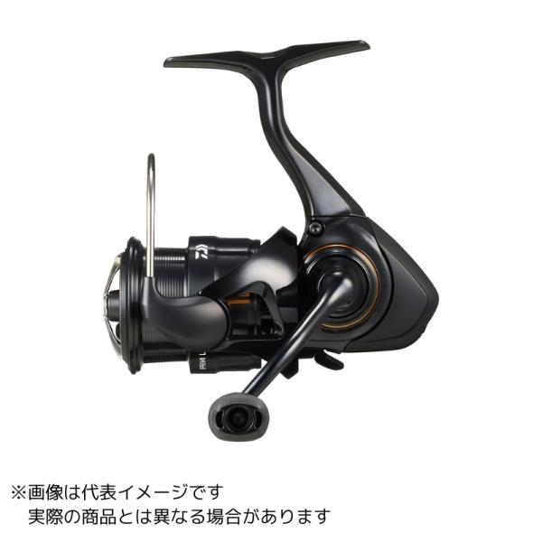 ●DAIWA●商品名：IPRIMI●詳細スムーズな巻き心地を追求したエリアトラウト専用機種。[LT2000S-P]ハンドル1巻き63cmを活かし、安定したリトリーブが可能なモデル。スプーンの定速巻きをはじめ、オールラウンドに使用可能なエリア...
