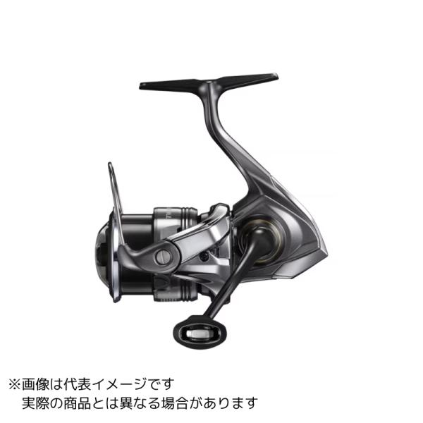 ●SHIMANO●商品名：TWIN POWER●詳細質実剛健スピニングリールの可能性を広げ続け、盤石の進化を遂げたツインパワー。[C2000SHG]C2000系ハイギアモデル品番：C2000SHGギア比：6実用ドラグ力(Kg)：2最大ドラグ...
