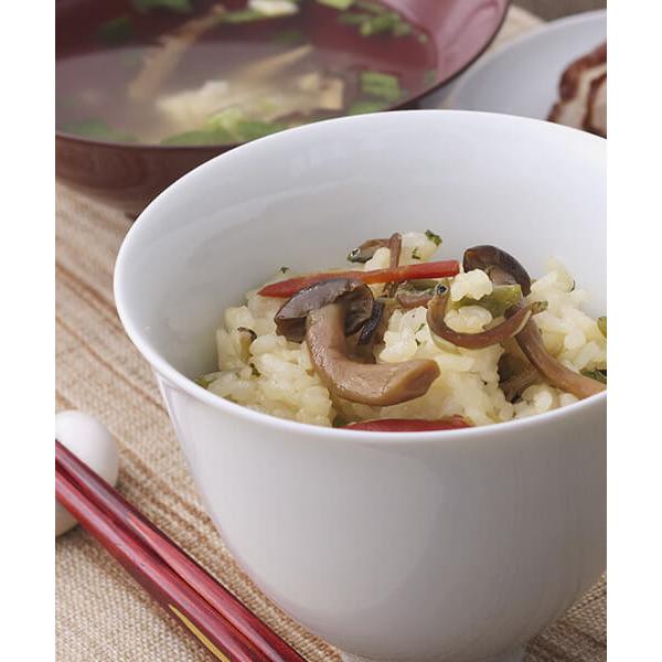 シャキシャキした気持のよい歯ごたえは、野沢菜の茎部を用いたこだわりから。具が大きくバランスの良い味わいは、お子様からお年寄りまで幅広い世代に好評のシリーズ一番人気です。北信濃のおいしさを食卓へ。炊き立てご飯に混ぜるだけで、どこか懐かしい、ふ...