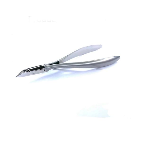 ◆数々のコンテストで受賞歴を持つFericia代表小笠原友紀子先生監修のニッパー◆通常のTiara製品より刃角度を寝かせる事で手首、肘への負担を軽減。より薄くシャープな刃先に　仕上げ細かい箇所に。◆刃先：3mm◆全長：110ｍｍ◆グリップ幅...