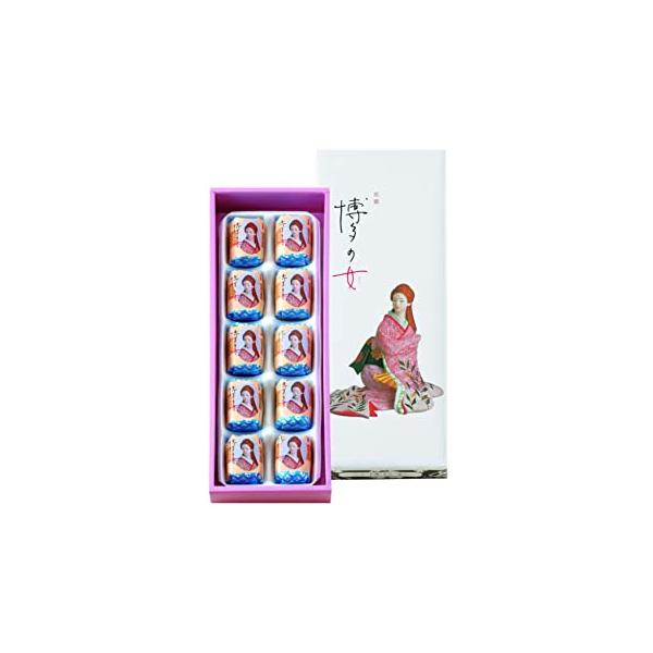 ほどよい甘みの小豆羊かんが、しっとりとやわらかな バームクーヘンで包まれています。 食べやすい、ひと口サイズ。 食べ飽きしない、しみじみとした味わい。 地元・博多の人々にとってもどこか懐かしい、 もらってうれしいお土産です。