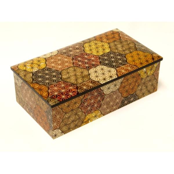 サイズ：243x135x82 mm【備考】天然の素材を用いた手作り品のため、色・柄・大きさはホームページ上の写真や表記と異なる場合がございます。