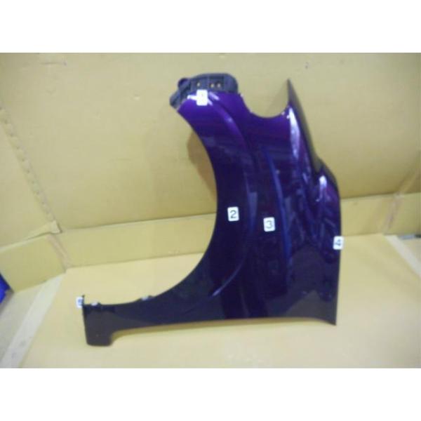 **** 商品説明を必ずご確認ください ****部品管理番号：001388350310700メーカー純正品番：53812-B2100-000部品名：左Fフェンダー部品区分：リサイクル品管理品番：13232部品カラー：紫車名：タント車両タイプ...