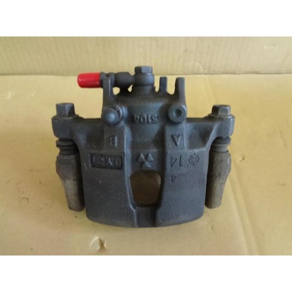 **** 商品説明を必ずご確認ください ****部品管理番号：001708736044330メーカー純正品番：MR493168部品名：右Fキャリパー部品メーカー品番：5104部品区分：リサイクル品管理品番：15096部品カラー：金車名：トッ...