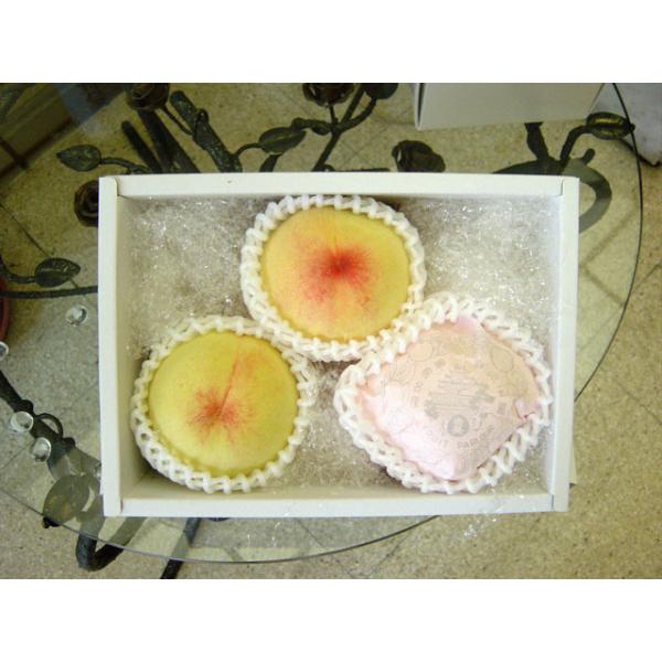 ご予約受付中甘くてとっろしたなめらかな口あたり、本格的に白桃の時期なりました。