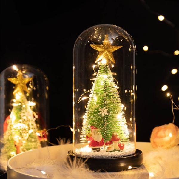 サイズ：高さ：約22cm カラー：カラー1、カラー2、カラー3 生産国:中国 22cm卓上クリスマスツリーはクリスマス飾りの定番商品として、クリスマス雰囲気を演出して、活気が溢れています。  どこにでも置きやすいミニサイズのツリーなので、テ...
