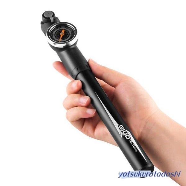 「米式/仏式バルブ対応」 口金のアタッチメントの調整で簡単に米式、仏式バルブに切り替えできます。「空気圧が分かりやすい」 見やすい大型空気圧ゲージの付いたので空気圧が一目でわかります。タイヤに応じた適切な空気圧管理もバッチリ(米/仏バルブの...