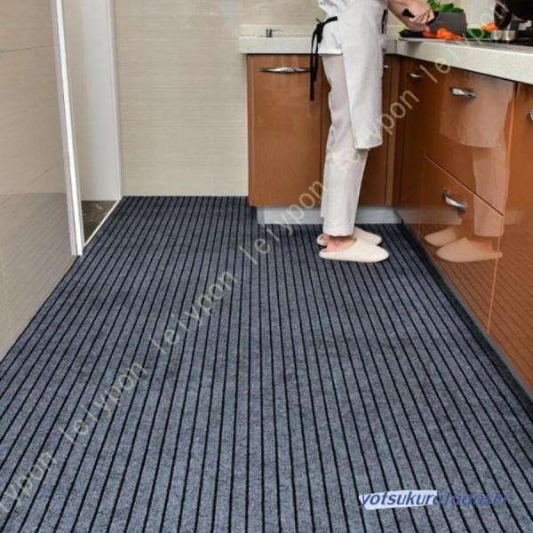 ■商品の厚みは6mmぐらいです。■滑り止め、吸水性、抗菌、防ダニ、防臭 。毎日のお料理やお弁当作り、忙しい人々を足元からサポートします。バスマットと同じの素材を使用しているので吸水・速乾、防菌防臭加工がされています。またシンプルなので高級感...