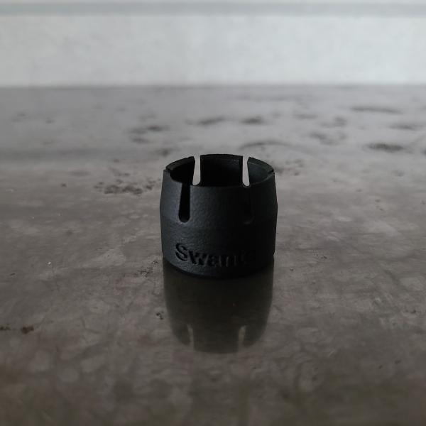 キャンプで大人気の話題のランタン『GoalZero（ゴールゼロ）Lighthouse Micro FLASH』をおしゃれに彩るアイテムです。裏にネジ穴があり三脚を脚にしてテーブルランタンとして使うのもGOOD！マグネットが付いているのでひっ...