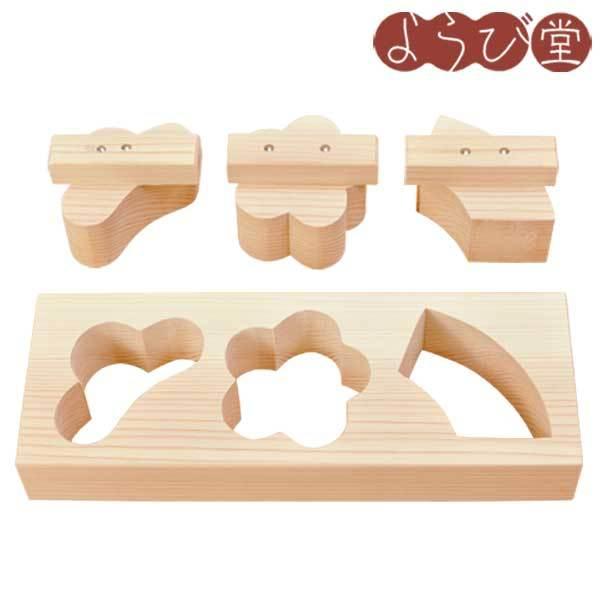 木製押し器付きの物相型（もっそうがた）。ご飯の抜型や押し寿司作りに。「松」、「梅」、「末広」 正月や節句、祝い事、おめでたい席での定番の抜き型3点がワンセットになったひのきの物相型です。●サイズ：本体/約20.3×7.5×高さ3cm●出来上...