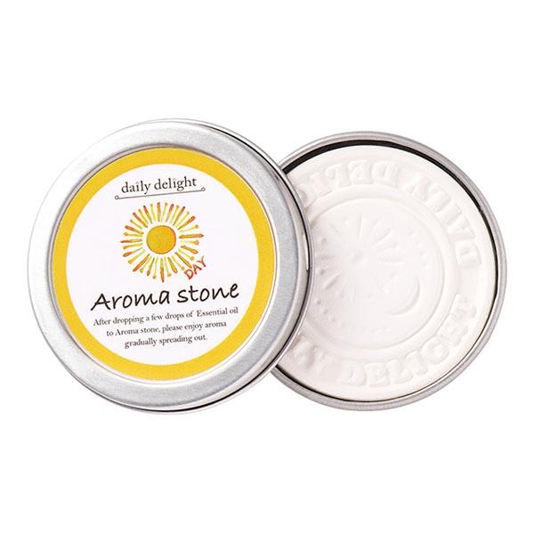 携帯に便利なアロマストーンです。お出かけの際はもちろんのこと、寝室やデスクに置いても、香りをお楽しみいただけます。アロマストーンは、なめらかな質感ときれいな白さが特長の白雲陶器（瀬戸焼き）でできています。サイズ 幅58mm×高さ12mm原産...