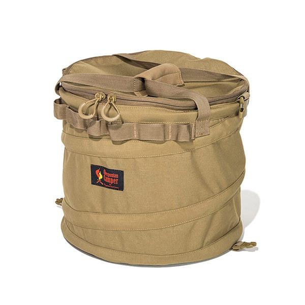 スタンダードタイプよりもワンサイズ小さいモデル、テントイン ポップアップ トラッシュボックスです。テント内での使用をイメージした、折りたたみ式のゴミ箱。内側のスナップボタンで、ゴミ袋を固定することができます。袋を分けて装着すれば分別も可能。...