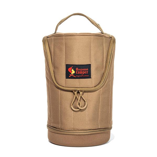 ワンマントルランタンを収納できる、ちょうど良いサイズの収納ケース、ランタンドラムです。クッション性のあるボディと、底面のセミハード素材のフォームカップ構造でランタンをしっかり保護します。※画像は色違いのものも使用しています。■品　番：OCB...