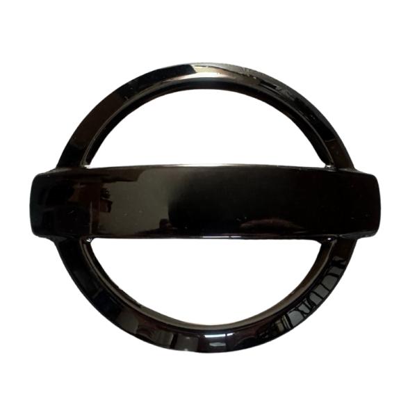 YourPartsオリジナルドレスアップアイテム。NV350キャラバンE26系適合の3Dマークレスエンブレムです。取り付けるだけでクールなフロントビューに。独自の立体3Dプレスで成形された車種専用設計で、高いフィット感を実現。特殊五層構造塗...