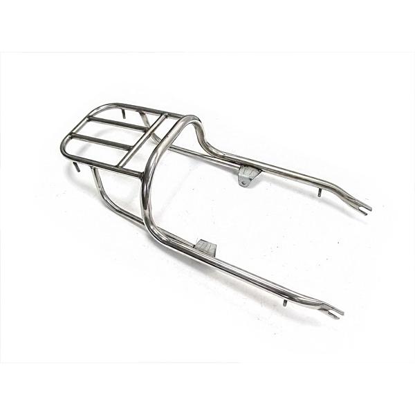 ■参考適合車種■・メーカー：スズキ SUZUKI・車種：GN125・カラー：メッキ シルバーバイク用 リアキャリア キャリアーラックメーカーでは、完売が続出している人気商品です。ツーリングやキャンプ時など、積載を多くしたい時に！荷物やリアボ...