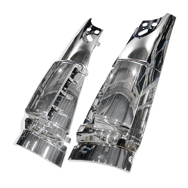 ■参考適合車種■・メーカー：イスズ・車種：ギガ 後期・年式：H22/5〜H27/11・備考：-・カラー：クロームメッキ◆セット内容：ギガ専用コーナーパネル　左右2本トラッカー必見！！メッキコーナーパネルです。メッキコーナー純正交換タイプです...