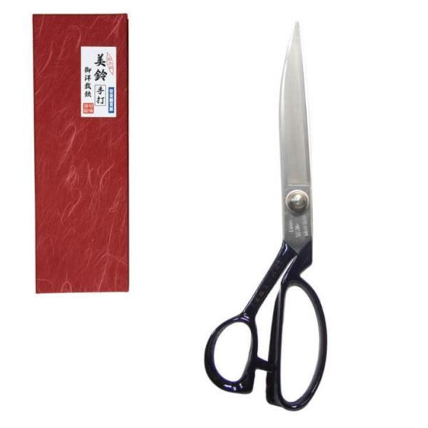 ●最高の素材（安来鋼青紙スーパー）を使用した手打最高級品。●最新の技術で焼入れHRC（硬度）65、とハイス鋼に匹敵する硬さです。●厳密なる検査を経て、職人が1丁1丁丹念に仕上げました。●業務用として最高のねばりと切れ味を合わせ持つラシャ切り...