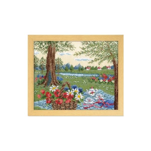 世界で愛される美しい物語の風景を、クロスステッチで表現しました。<出来上がり寸法>額外径：縦35.1cmx41.8cm、額内径：縦29.7cmx36.4cm<デザイン>オノエ・メグミ<キット内容>25番し...
