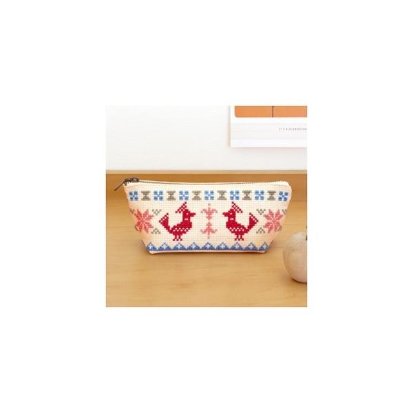 おしゃれでかわいい北欧テイストのクロスステッチししゅうキットです<出来上がり寸法>約縦7.5?×横18?×マチ6?<キット内容>２５番ししゅう糸(綿１００％)半仕立て済 ファスナー付ポーチ【No.8300布〈インディ...