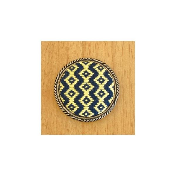 <出来上がり寸法>外径：約5.6cm 作品部分：約4.7cm<キット内容>オリムパスこぎん糸オリムパスNo.１１００布 コングレス(紺)ブローチ（アンティークゴールド）こぎん針図案付説明書<打込目数>18...