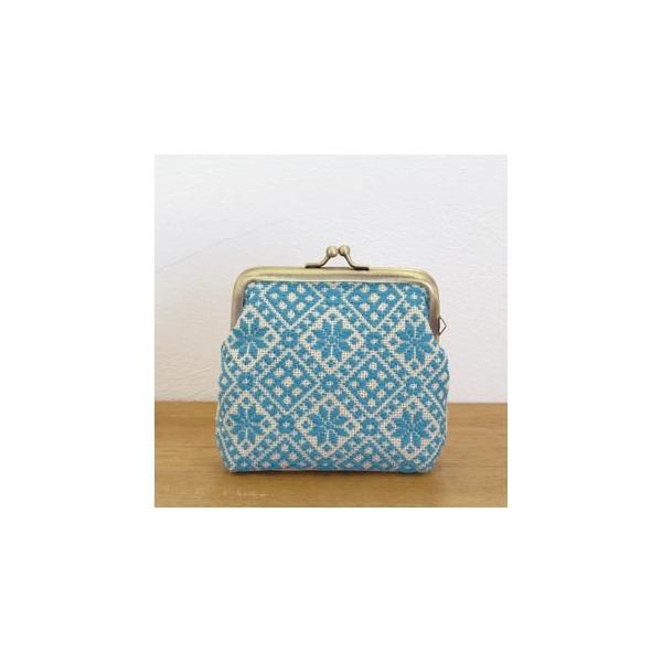 <出来上がり寸法>約縦11.5cm×横13cm×マチ3cm<キット内容>オリムパスこぎん糸オリムパスNo.１１００布 コングレス(ベージュ)裏布口金 角型紙ひもこぎん針図案付説明書<打込目数>18カウント...