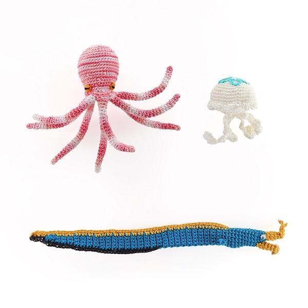 編んで、撮って、楽しんで♪リアルかわいい！エミーグランデで編む 私だけの手ひら水族館ちょっと危険な海の生き物たち。ハナヒゲウツボと、ミズクラゲ、タコの危険なラインナップ。「ぽぽぽ本舗」さんデザインの精巧なあみぐるみ。ぽぽぽ本舗Profile...