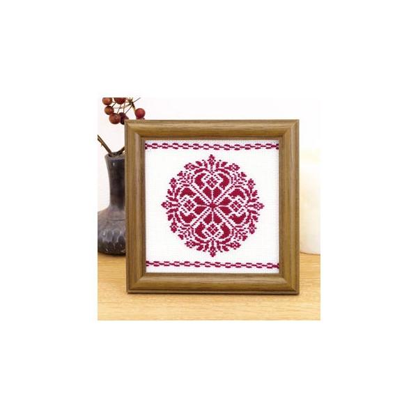 <出来上がり寸法>額外径： 約 14?×14?額内径： 約 11?×11?<キット内容>オリムパスこぎん糸（えんじ）〈194〉、オリムパスNo.１１００布〈コングレス〉白〈6〉(綿100％)専用額 （W-20）こぎん...