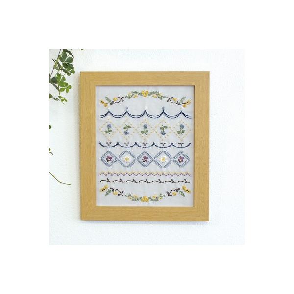 フランス刺しゅうでよく使うステッチを習得できる、刺しゅうサンプラーキットです。取り組みたいレベルや柄にあわせて、3種類からお選びいただけます。刺し終わった布は刺しゅうに取り組んだ成果として、別売りのフレーム(W-25白木)に入れてぜひ飾って...