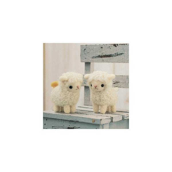 人気フェルト羊毛作家の作品をラインアップしたマスコットキットシリーズ。しっぽにとまったちょうちょとなかよくおさんぽ。●サイズ/長さ約4.5cm×6.5cm●ストラップ金具付き●パック内容/フェルト羊毛、その他附属品、テキスト●用意するもの/...