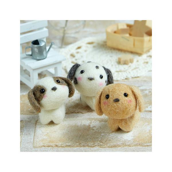 まるとしかくからつくるマスコット丸パーツと四角パーツから作るからカンタン●サイズ/3体共通高さ約5cm　※ニードルの刺し具合によって大きさはかわってきます。●パック内容/フェルト羊毛・目・テキスト●用意するもの/【フェルティング用ニードルレ...