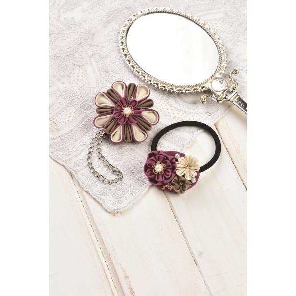 つまみ細工シリーズに新商品が加わりました！コットン生地を使用したつまみ細工でヘアゴムとバックチャームを作りましょう！1キットで2ヶ作れるおすすめの商品です♪普段も使いやすい素材なので便利にお使いいただけます。プレゼントしても喜んでいただける...