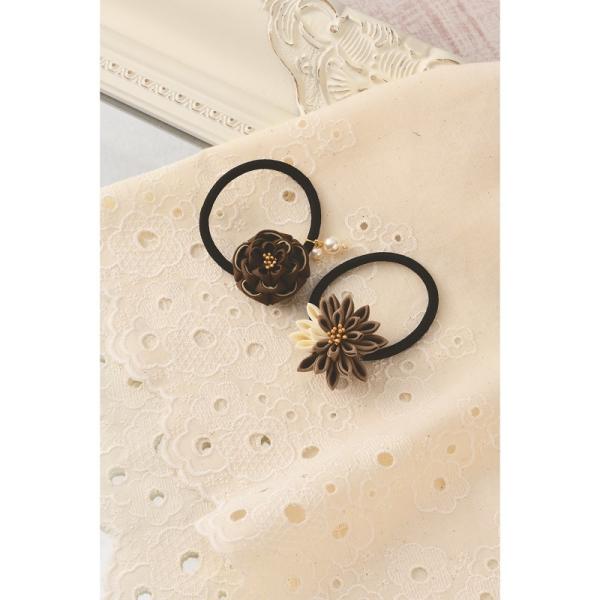 つまみ細工シリーズに新商品が加わりました！コットン生地を使用したつまみ細工でヘアゴムを作りましょう！剣つまみと丸つまみのヘアゴムが1ヶずつ作れるおすすめの商品です♪日常で使いやすい素材なので便利にお使いいただけます。プレゼントしても喜んでい...