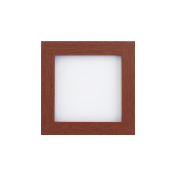 <サイズ>外径：11.3ｃｍｘ11.3ｃｍ、内径：8ｃｍｘ8ｃｍ<内容>木製スタンド付W-50,52は色違いです。<重量>約63g