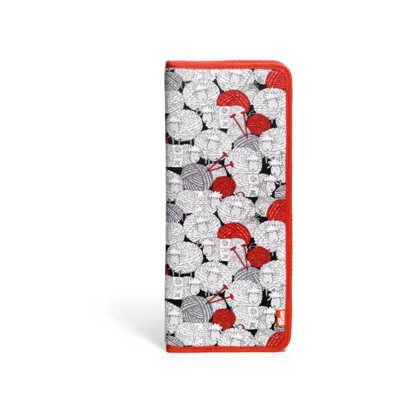 編み針やアクセサリーをコンパクトに収納できるケースです。編み針を固定できる15個のゴムループと小物収納に便利なポケットが8個ついています。材質：綿、ポリエステルフィリピン製サイズ：44ｃｍ×20ｃｍ×2ｃｍ手芸用針やアクセサリーの収納ゴムル...