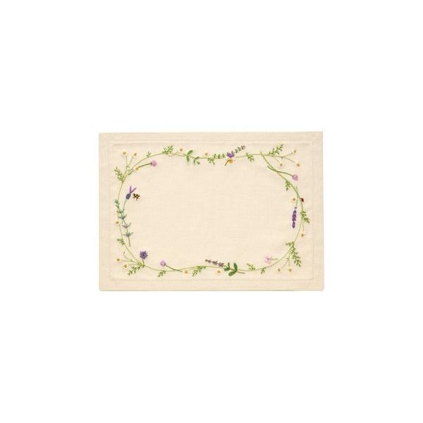 庭に咲く愛らしい花々を、ひと針ひと針ステッチで表現しました。<デザイン>青木和子<出来上がり寸法>約縦24cmx横34cm<キット内容>25番ししゅう糸No.6500布 エミークロス（ベージュ）フランスし...