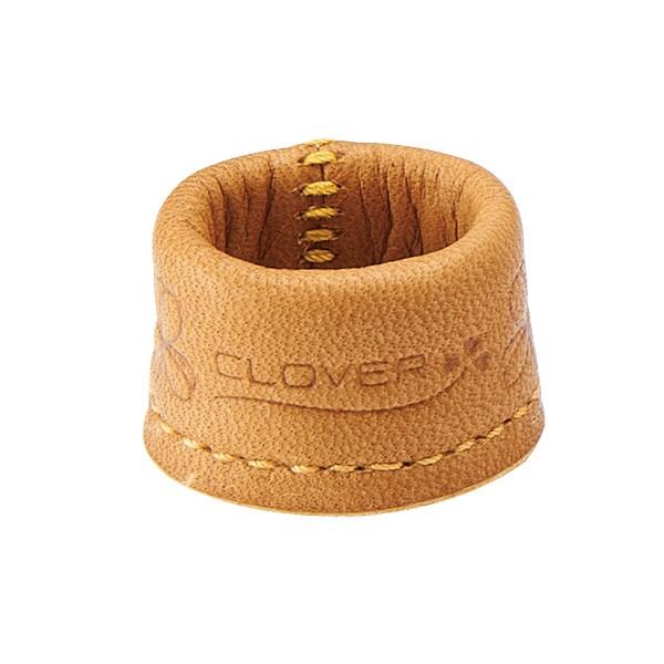 幅広で指になじむ皮製指ぬき。作業がはかどる幅広タイプ!　面積が広いので針の当たる位置を気にしないで、針仕事に集中できます。しなやかな皮が指にふんわりフィットして、ずっとはめていたくなる柔らかな着用感の指ぬきです。●種類・内容　皮製