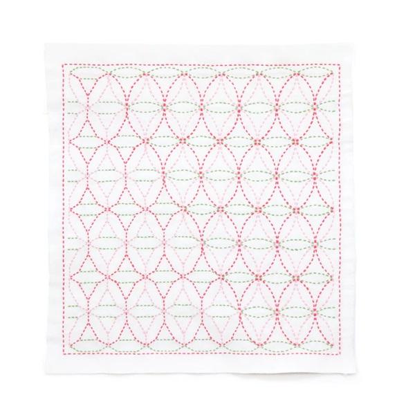 伝統文様と、伝統的な配色のかさねの色目から着想を得て現代風にデザインした刺し子花ふきんです。和(Nagomi)シリーズを揃えて季節の移ろいをお楽しみください。※パッケージは環境に配慮して、植物由来の原料(バイオマス)を一部採用しています。幸...