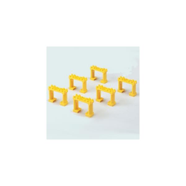 プラレール J-14 ブロック橋脚 【情景部品 電車 鉄道玩具 タカラトミー】プラレールは発売から50年以上たつロングセラー鉄道玩具シリーズです！情景部品を使って、楽しくレイアウト！立体的な線路を作る時に使うブロック型の橋脚です。脚の下を通...