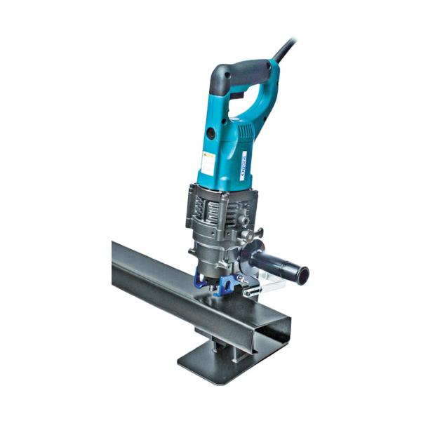 オグラ HPC-N6150W は φ15mmまでの穴あけに対応した複動式電動油圧パンチャーです。複動油圧機構により「打ち抜き」と「戻り」の両方を油圧で制御し、抜き上げ時の引っかかりを抑えてスムーズな連続作業が可能です。丸穴・長穴加工に対応し...