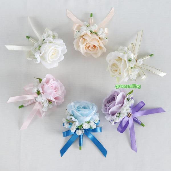 【永続的な美しさ】造花を使用しているため、枯れる心配がなく、式当日はもちろん、前日準備や記念品としても長く保存可能。【軽量で快適】新郎のジャケットに負担をかけない軽量設計／花嫁はつけ心地の良い柔らかなリボン。【こんな方におすすめ】生花の維持...