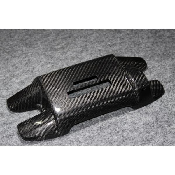 純正エンジンカバーに両面テープで貼るだけです。 ドライカーボン製。 クリア塗装済み。※商品に両面テープは、貼ってあります。※純正エンジンカバー未装着車両不可−−−−−−−−−−−−−−−−−−−−−−−−−−−−−ＹＲアドバンス86 ZN6...