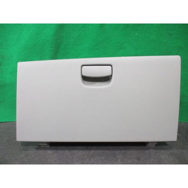 **** 商品説明を必ずご確認ください ****部品管理番号：000070207070210メーカー純正品番：55550-B1090-E1部品名：グローブBOX部品区分：リサイクル品車名：パッソ車両タイプ名：5ドアハッチバック通称型式：M7...