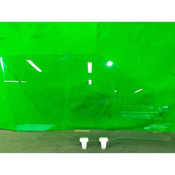 **** 商品説明を必ずご確認ください ****部品管理番号：000080803413130部品メーカー：セントラルメーカー純正品番：84501-71LB0部品名：右Fドアガラス部品メーカー品番：M2A28メーカー代替品番：84501-71...