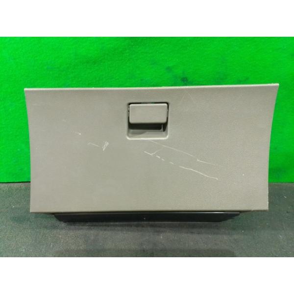 **** 商品説明を必ずご確認ください ****部品管理番号：000090104270210メーカー純正品番：73410-72J00-R8R部品名：グローブBOXメーカー代替品番：73410-72J02-R8R部品区分：リサイクル品車名：ア...